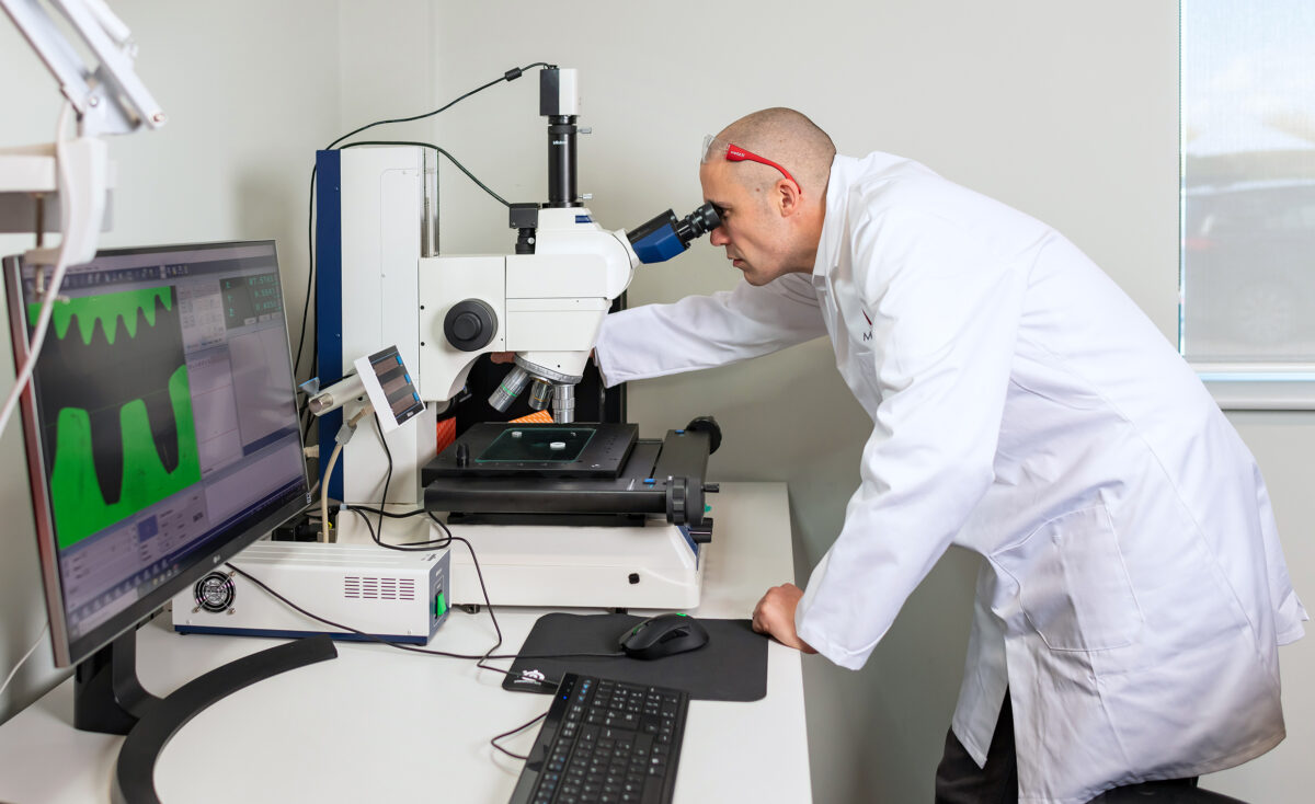 Mitutoyo Microscope Monitors Merxin's Measurements - Mitutoyo